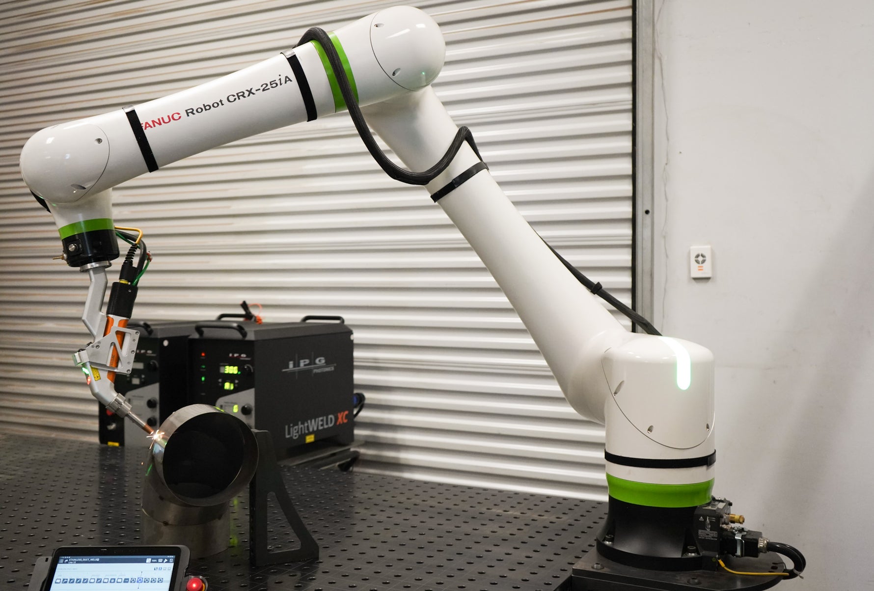 LightBOT Co Robot System - LightWELD - Fanuc CRX – Serra Laser Store